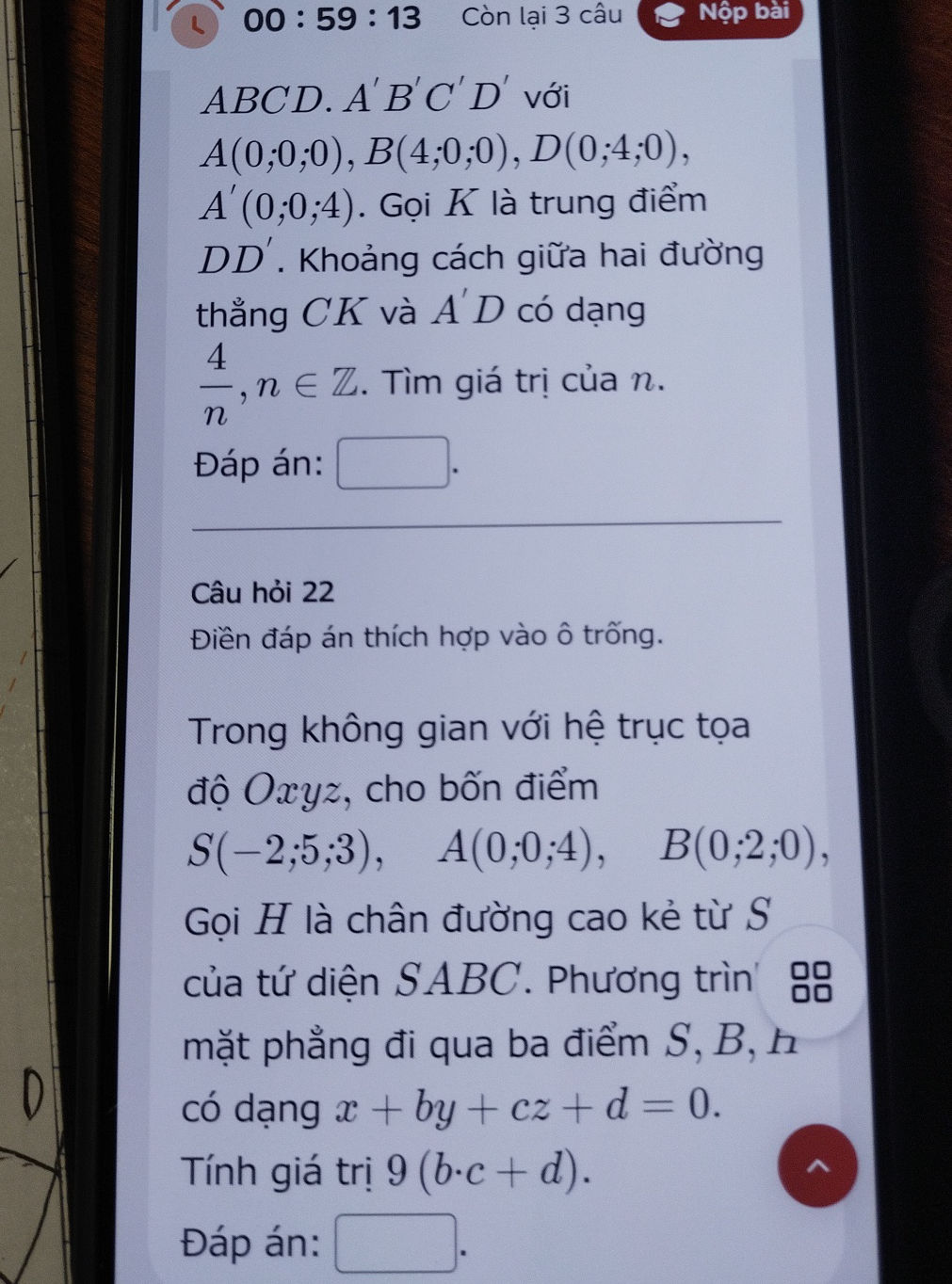 ABCD. A'B'C'D' với A(0;0;0), B(4;0;0),