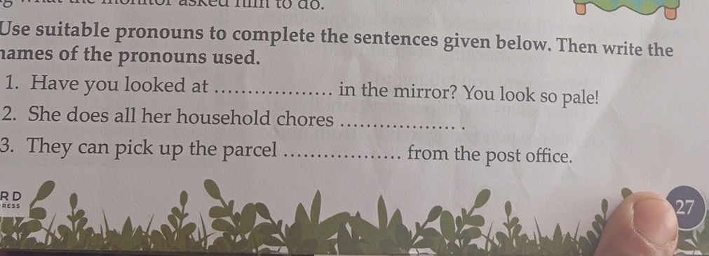 Use suitable pronouns to complete the | StudyX