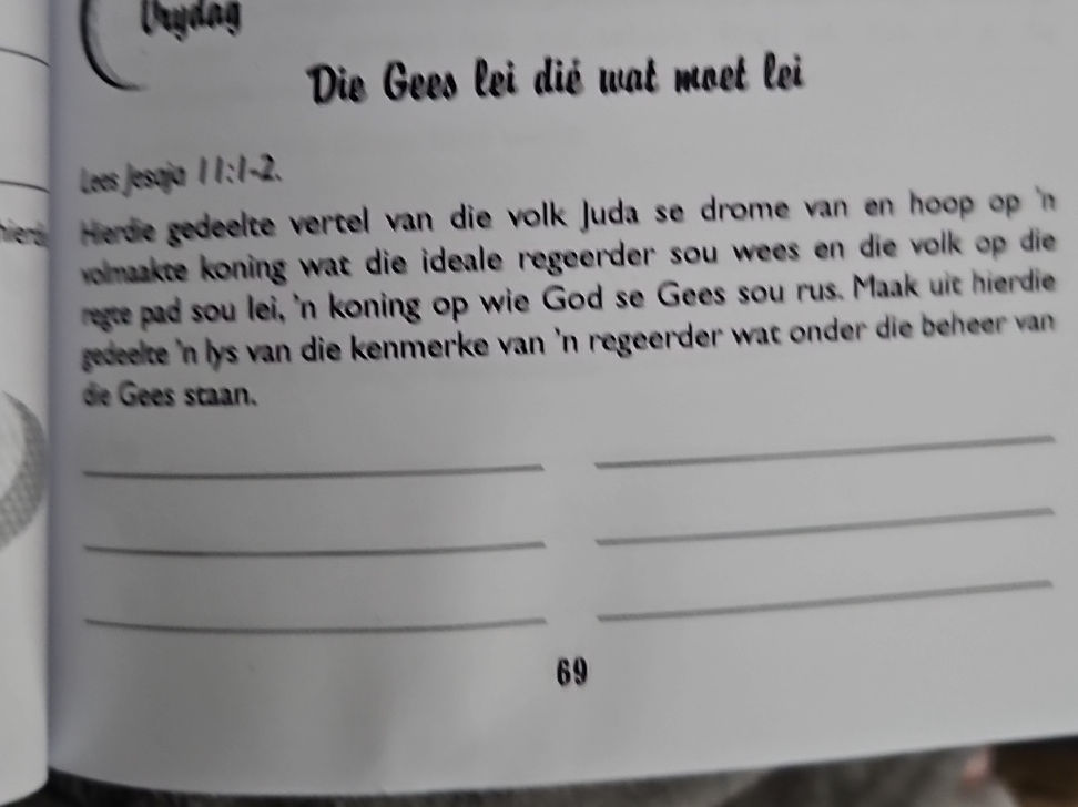 Lees Jesaja 11:1-2. Hierdie gedeelte vertel | StudyX
