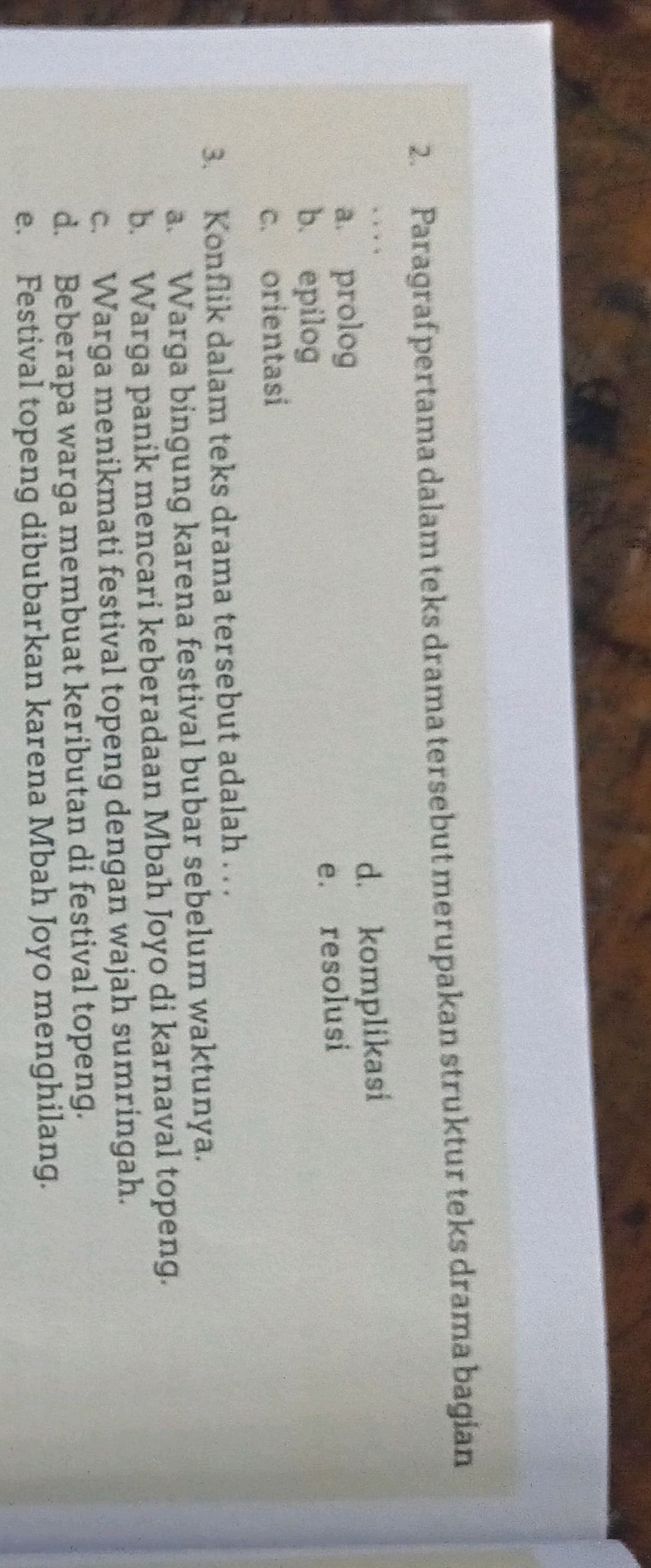 2. Paragraf pertama dalam teks drama | StudyX