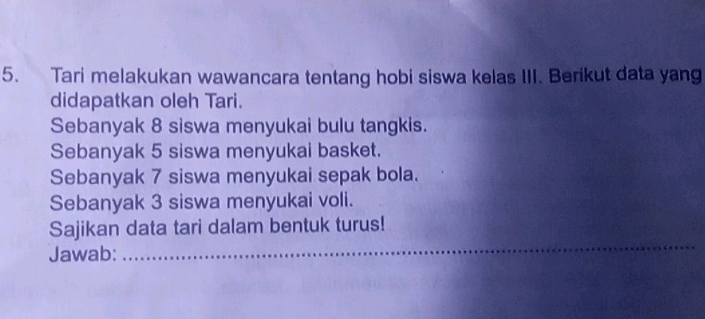 Tari melakukan wawancara tentang hobi siswa | StudyX