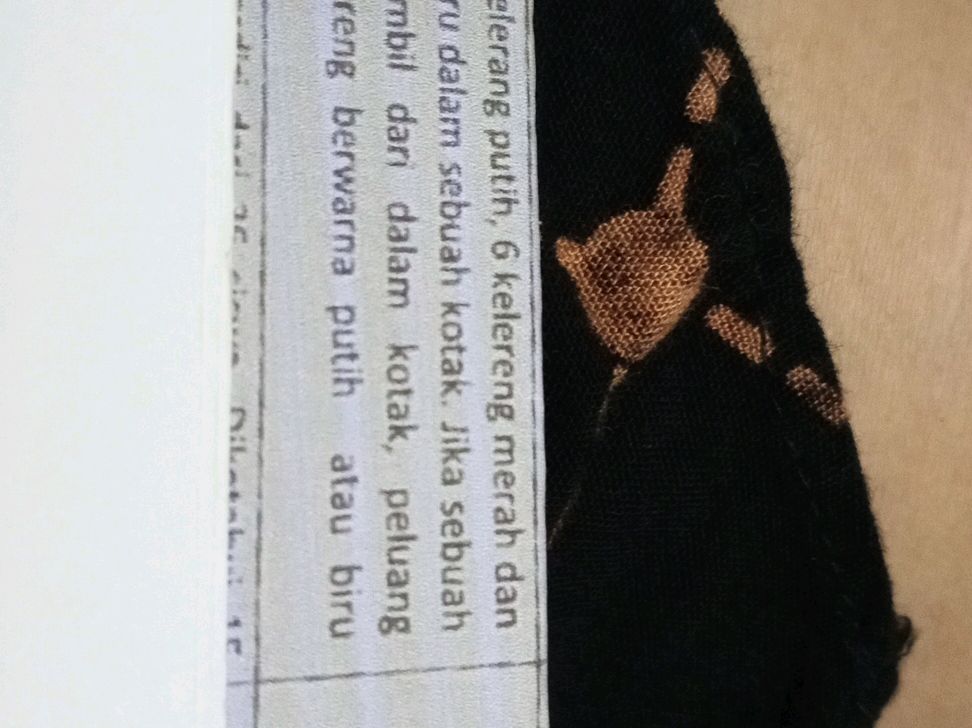 6 kelereng merah dan ru dalam sebuah kotak. | StudyX