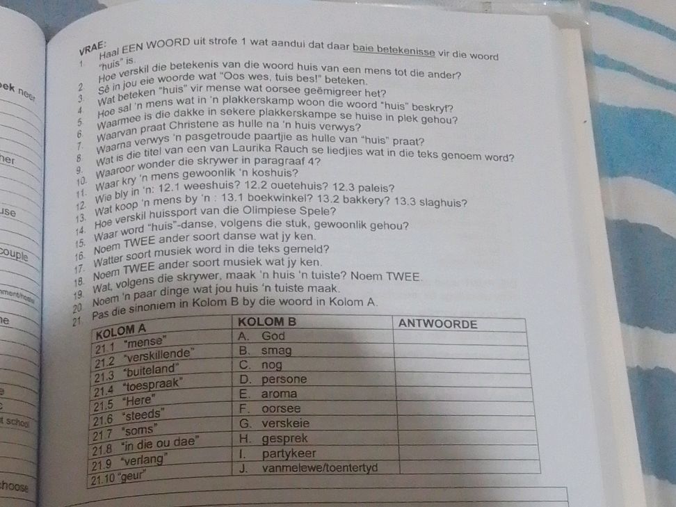 VRAE: 1. Haal EEN WOORD uit strofe 1 wat | StudyX