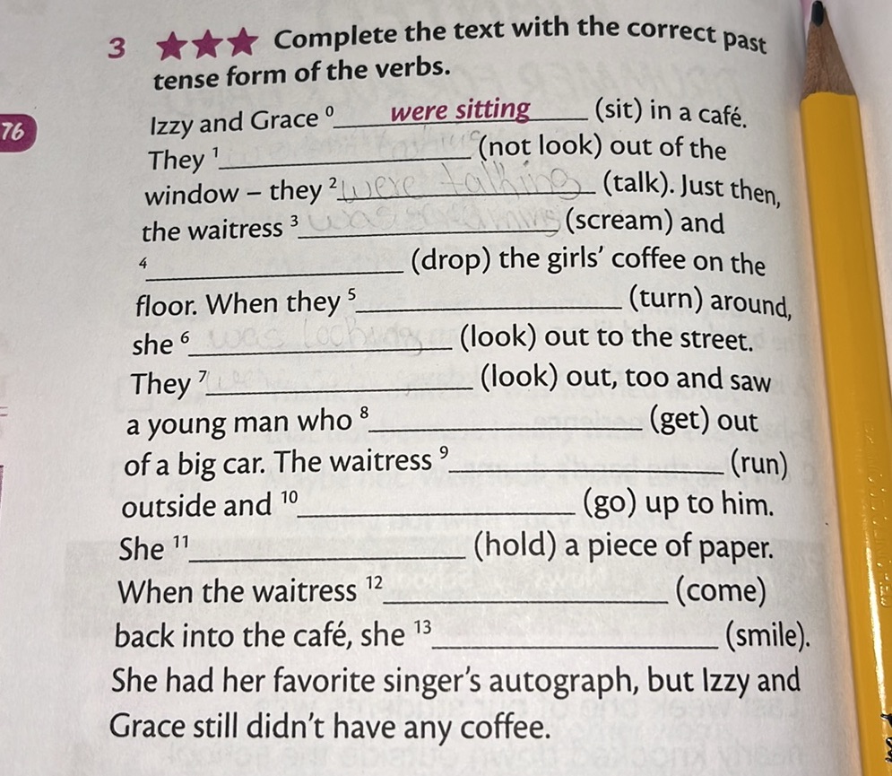 Complete the text with the correct past