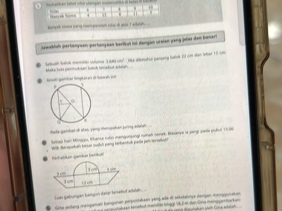 Perhatikan tabel nilai ulangan matematika di | StudyX
