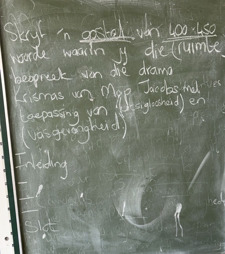 Skryf 'n opstel van 400-450 woorde waarin jy | StudyX