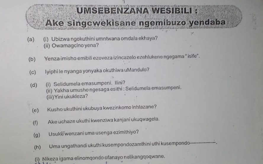 (a) (i) Ubizwa ngokuthini umntwana omdala