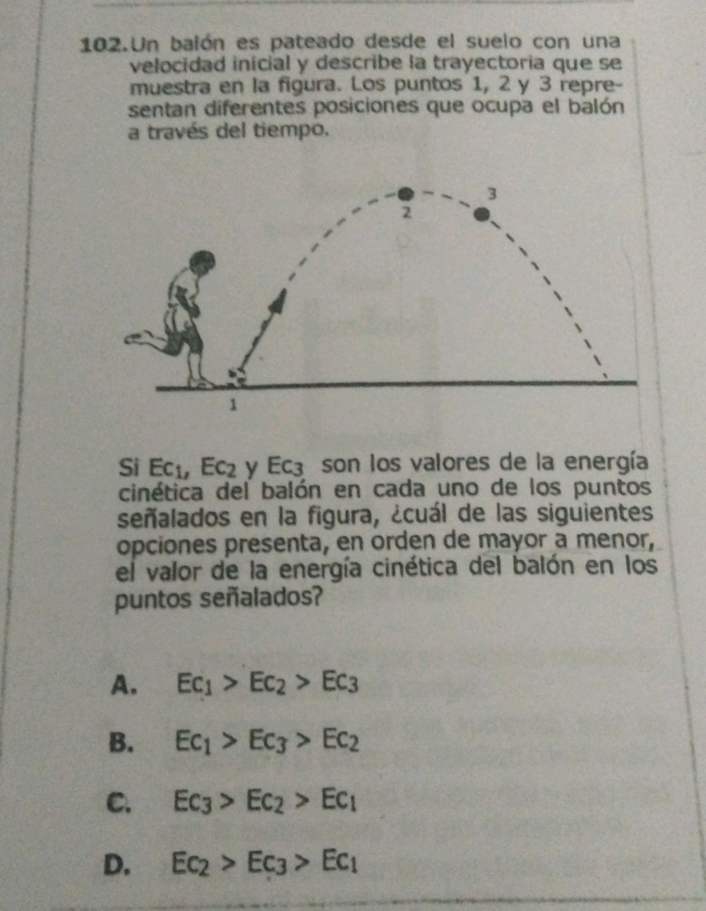 Un balón es pateado desde el suelo con una | StudyX