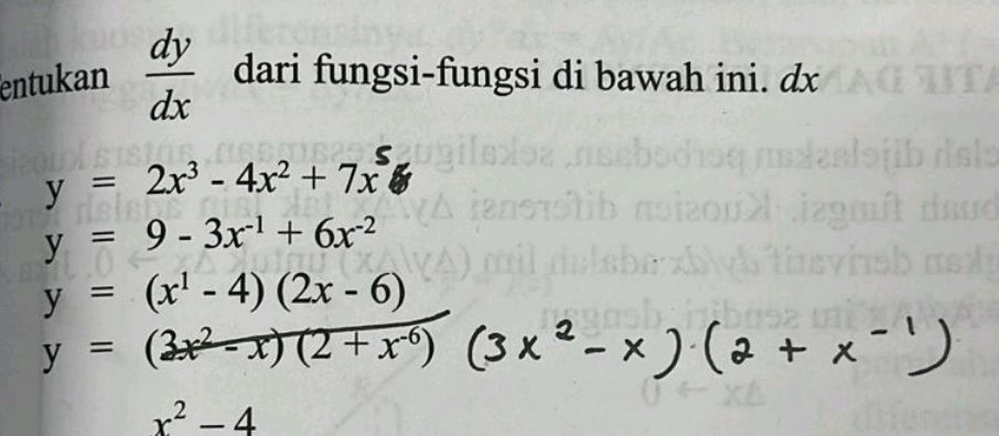 Tentukan $ {dy}{dx}$ dari fungsi-fungsi di | StudyX