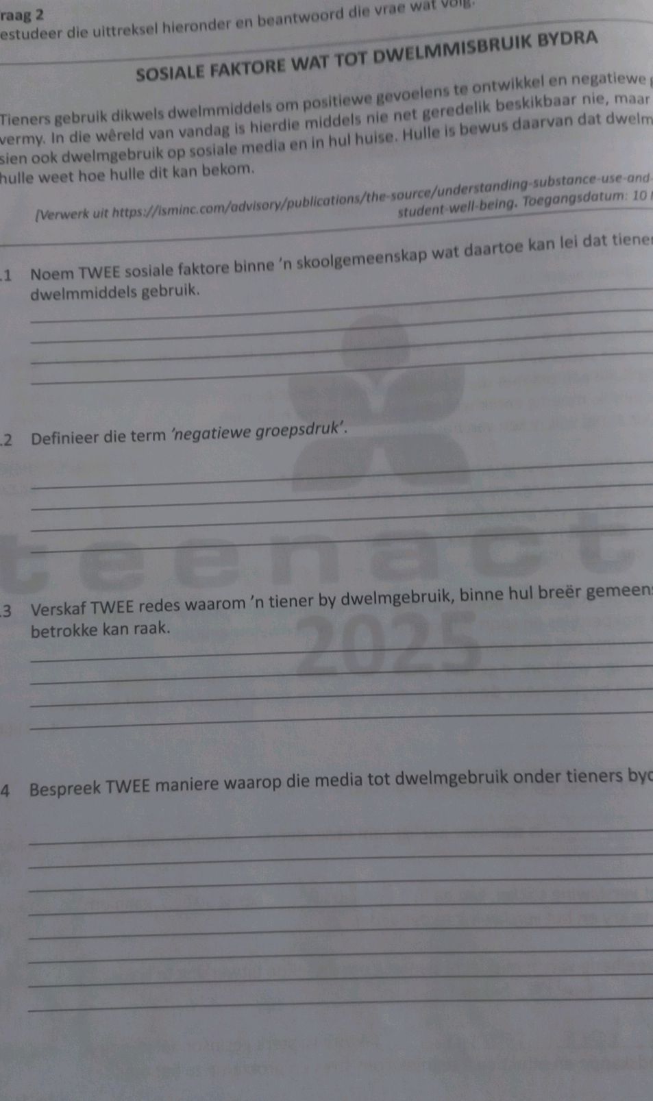 1. Noem TWEE sosiale faktore binne 'n | StudyX