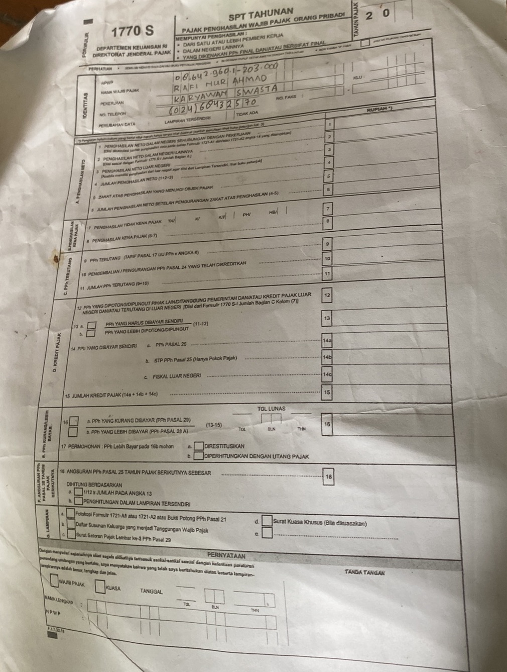 The image is a tax form (SPT Tahunan Pajak | StudyX